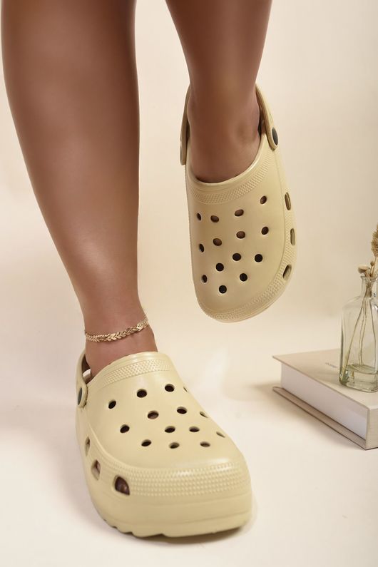 Beige Kinsley Classic Platform Clog Sandals | ikrush