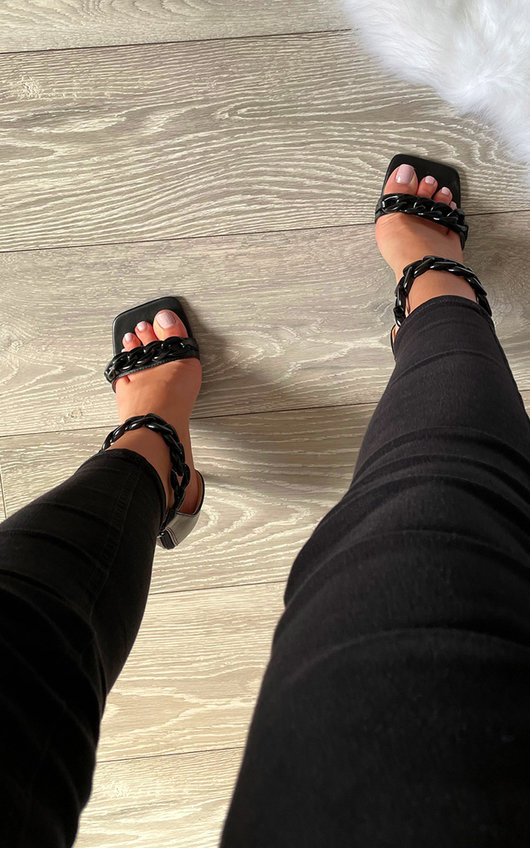 Black Kourt Chain Detail Heels | ikrush