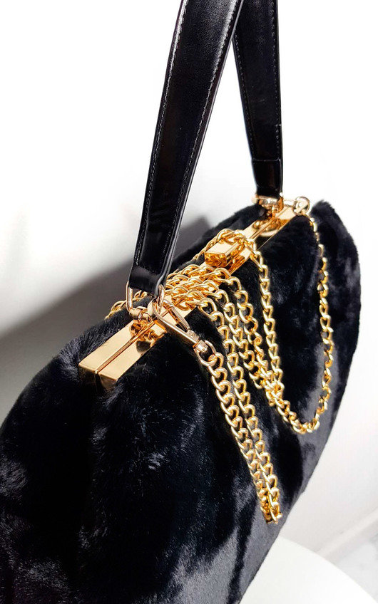 Black Lola Fluffy HandBag | ikrush